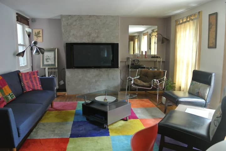 Another Designed One-bedroom Apt In Mt Vernon - 볼티모어