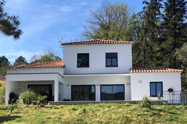 Maison 8 Personnes Avec Piscine - Alès