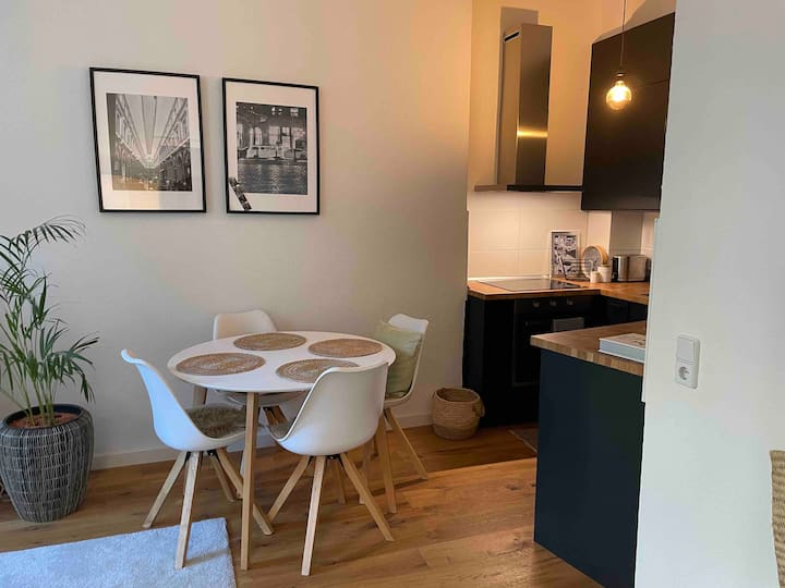 Stylische 2 Zimmer Wohnung Zum Wohlfühlen - Berlin