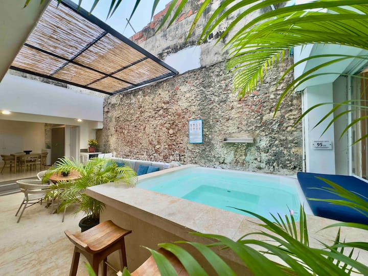 Stunning 5 Br House In The Old City - Cartagena