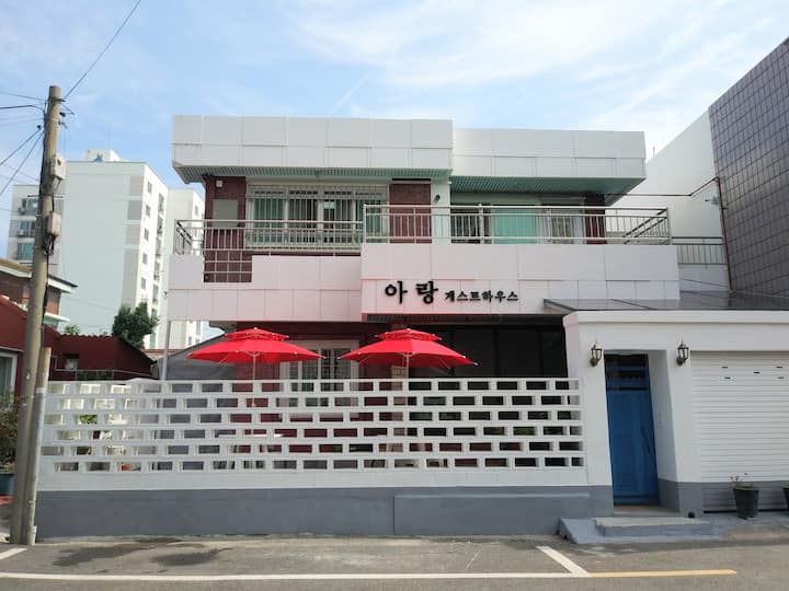 군산 근대거리 중심(초원사진관 2분) - 아랑게스트하우스(독채) - Gwangju