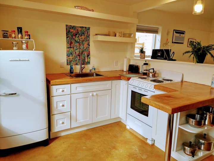 Santa Fe Adobe Casita-warmly Appointed - Santa Fe, NM