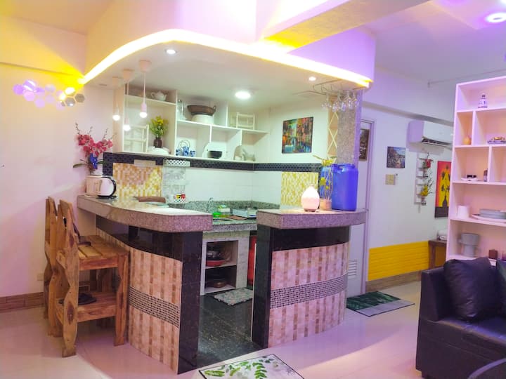 Cozy Condo Unit W/ Free Wifi&netflix-pay Parking - Antipolo