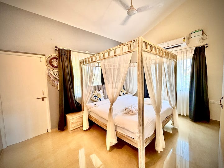 2011 -  2 Br Serviced Apartment In North Goa - Goa
