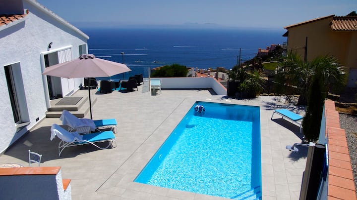 Chambre Vue Mer Dans Maison Vue Féérique - Cadaqués
