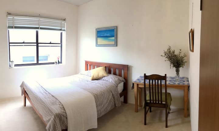 Room In Beautiful Cliffside Home With Ocean Views - Manly