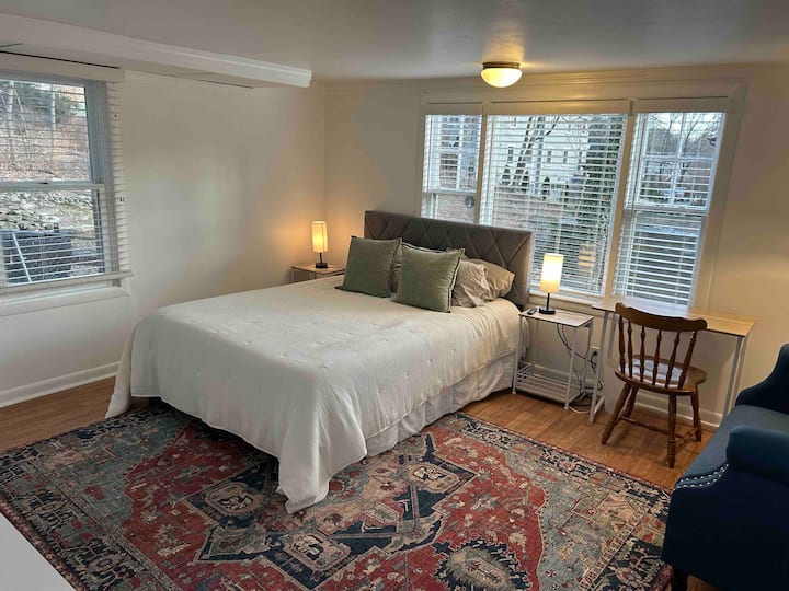 Garden Studio Unit - Newton, MA