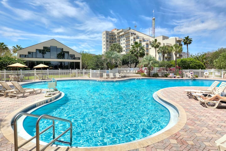 2 Br/2 Bath Condo-near Universal-kitchen-sleep 5 - Orlando