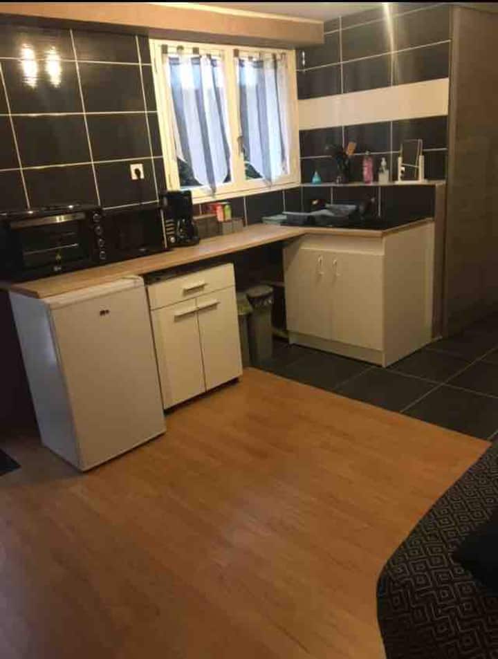 Charmant Studio Avec Terrasse Privée En Vendée - Chantonnay