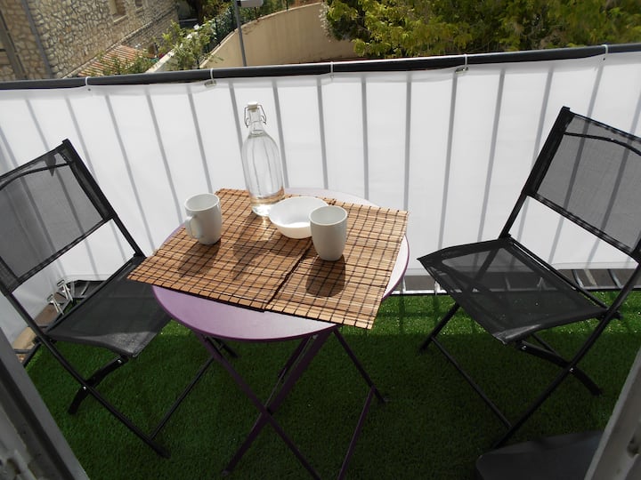 Petit Studio Avec Parking Balcon Toutes Commodites - Montpellier