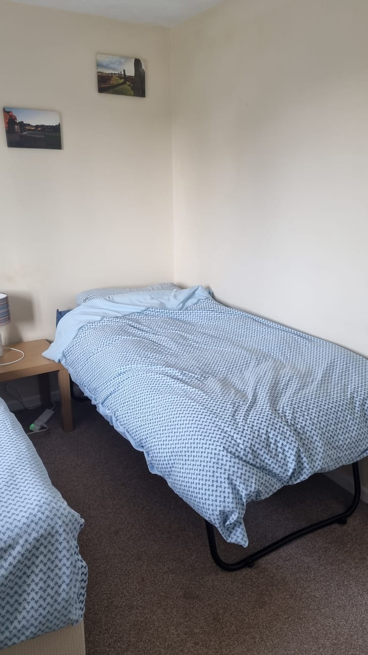Cheerful Bedroom In House With Amazing View - Cupar