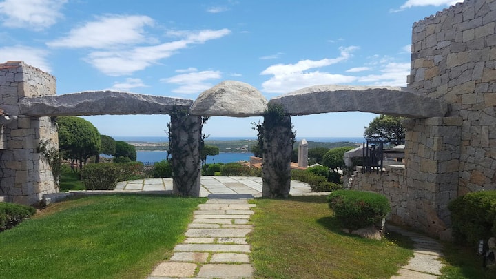 Casa Panoramica Con Piscina In Costa Smeralda - Порто-Черво