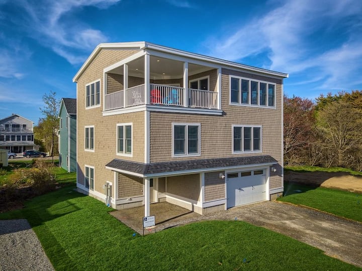 Custom Built “Accessible Home", Ocean Views - York, ME