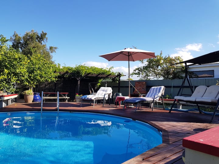 Take A Summer Break In Hot Sunny Hastings - Hastings, New Zealand