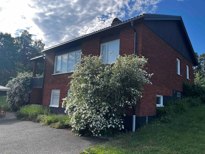 Spacious Villa Close To City Centre - Skellefteå