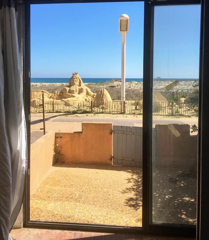 L' Atlantis Front De Mer Sur L'allée Des Arts. - Fitou