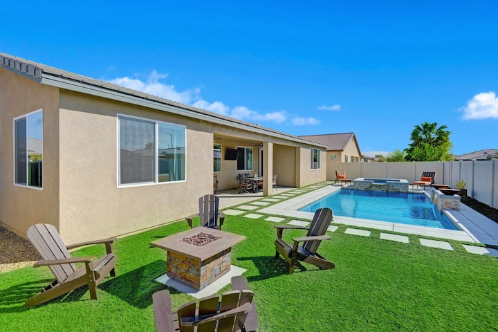 Stay In Large New Home With Pool, Spa & Game Room - Indio, CA
