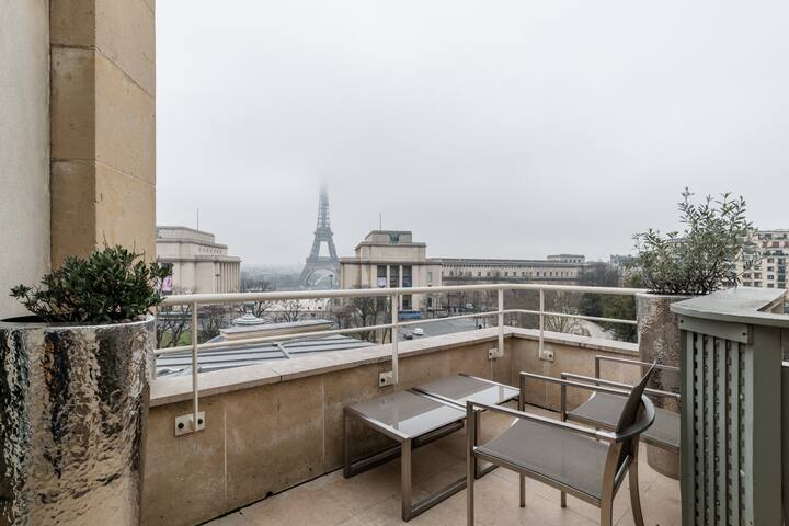 2 Bedroom Duplex Eiffel Apartment - Paris