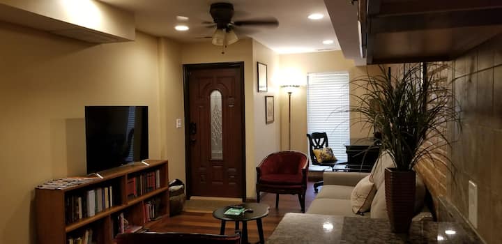 Baltimore Express (Full Laundry Room In Unit) - Baltimore, MD