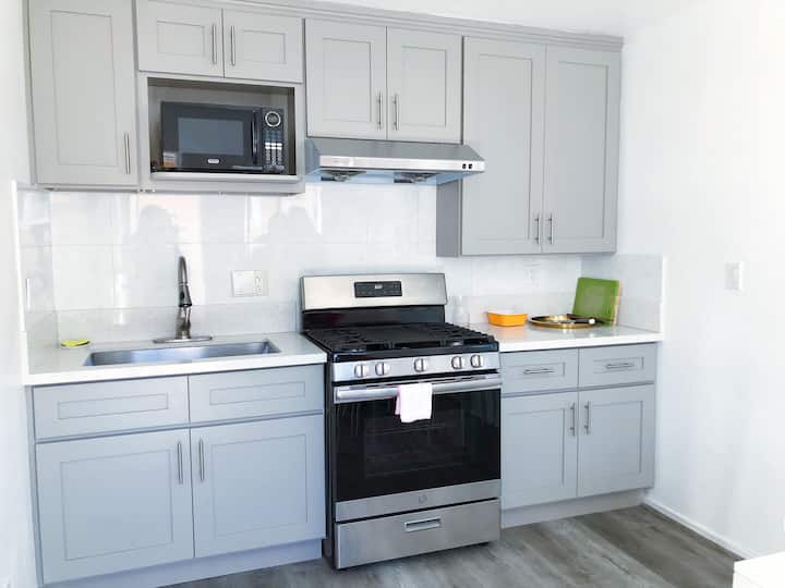 Prime Location Close To Restaurants Hotels Shops - San Gabriel, CA