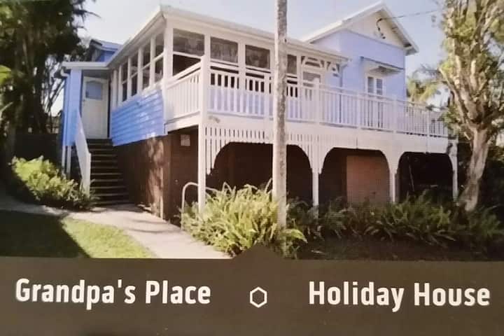 Pet Friendly Holiday Home. Handy, Quiet Location. - Gold Coast