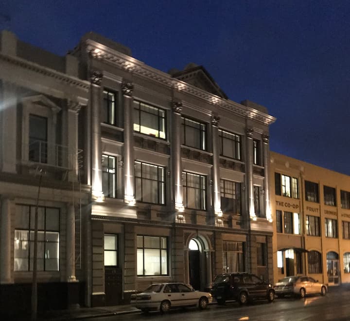 Bond Street Luxury 3-bedroom Apartment - Dunedin
