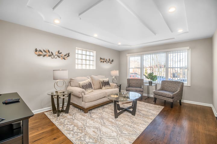 *Extended Stay*  Berwyn Fhs Rental - Brookfield, IL
