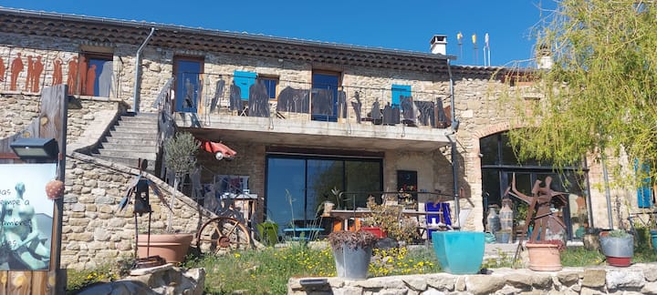 Mas Atypique En Drôme Provençale - Mirmande