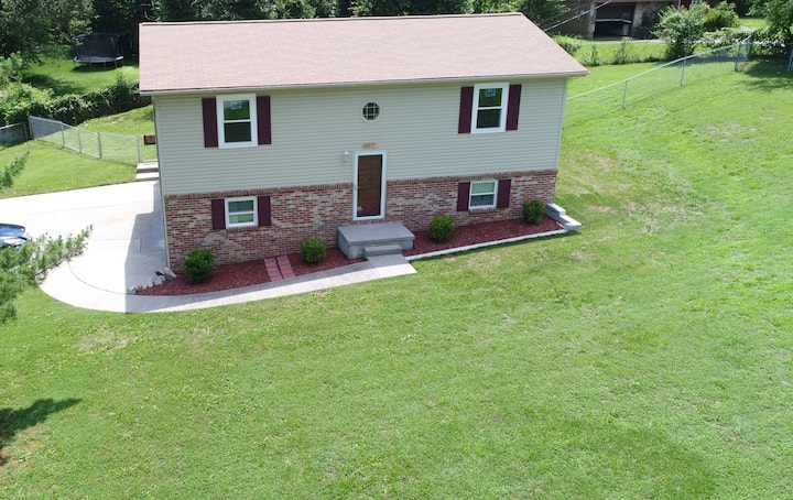 Knoxville Quiet Cozy, Discounts Weekly & Monthly - Knoxville, TN