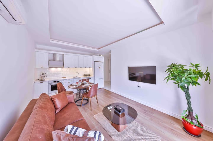 Tobi̇ Apart 1 / Merkezi̇ Konumda Lüks Dai̇re - Kaş