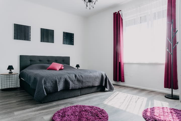 Purple Queen Luxury Suite Near City Centre - Liubliana