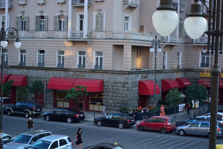 Apartment On Marjanishvili Square 3 Bedroom - Tbilisi