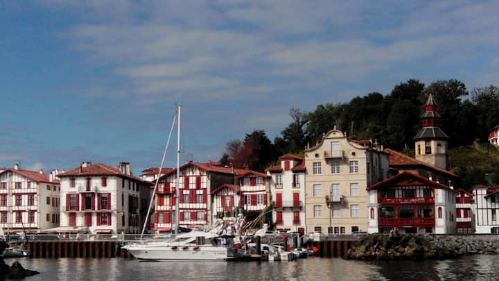 Bel Appartement Sur La Place Du Vieux Ciboure - Ciboure