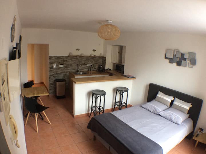 Joli Petit Appartement Bien éQuipé - Arlés