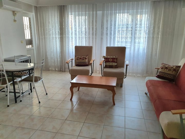 2+1 Apt, 5 Mins Walk From The Main Altinkum Beach. - Didim