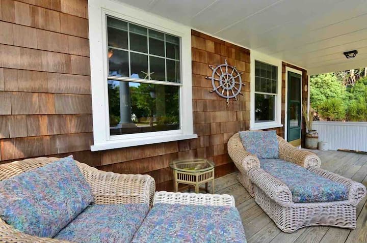 Spacious Vintage 3bd Home, Near Canal & Beaches - Sandwich, MA