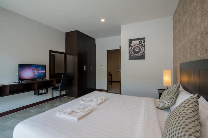 L Deluxe One Bedroom Apartment For Two Guests - Patong Beach