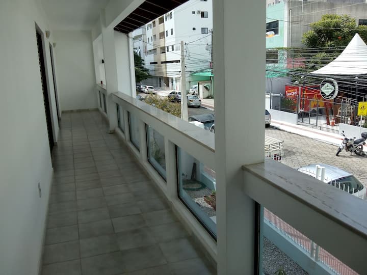 Suíte Espaçosa 🏡 No Coração De Balneário 💙 - Balneário Camboriú