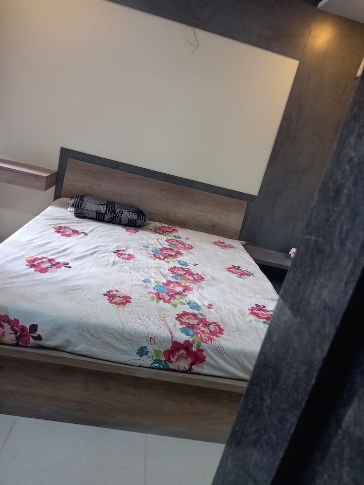 Private Master Bed Room At Thane City Balkum - Bhiwandi