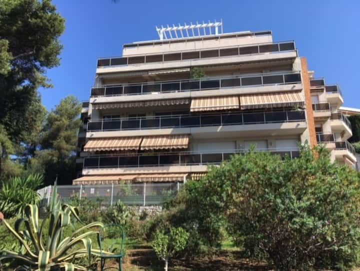Beau Studio Sur Une Colline De Nice - Nice
