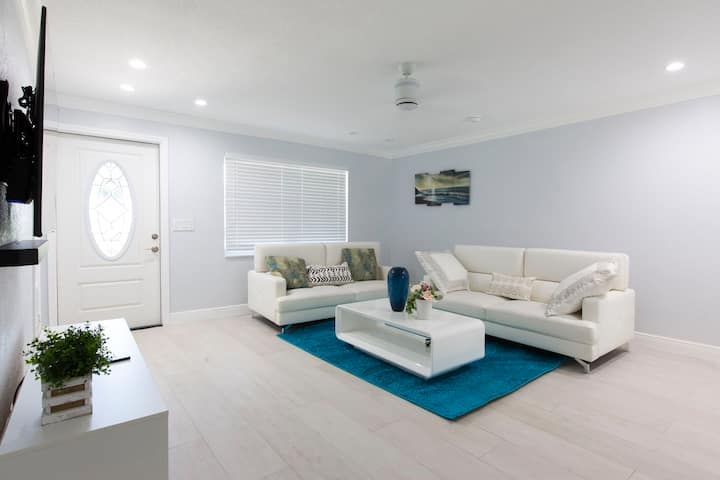 Choice Guest House - West Palm Beach, FL