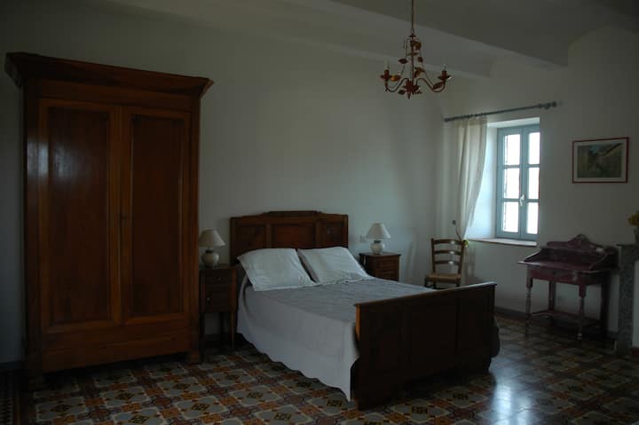 Chambres Dans Ancienne Magnanerie - Alès