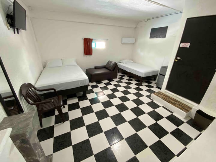 E- 60 Económico Y Mejor Ubicación De Zona Hotelera - Cancún