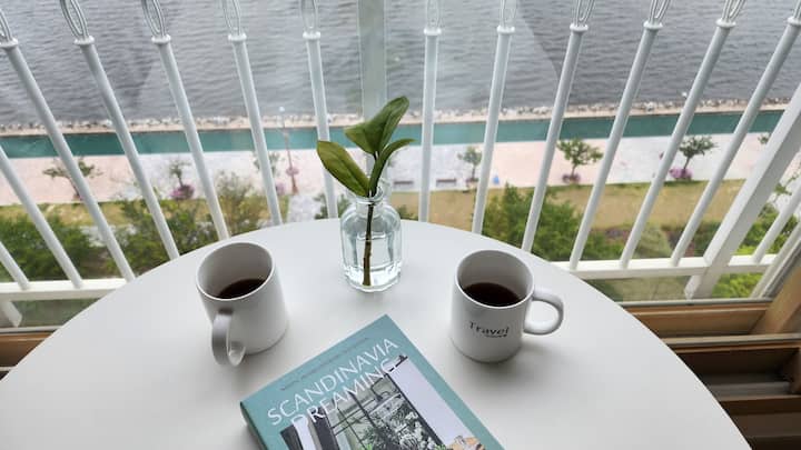 압도적인 오션뷰/인생숙소/일출명소/넷플&Disney+숙소계정/빔프로젝터,티비
/Lk호텔침대 - Mokpo-si