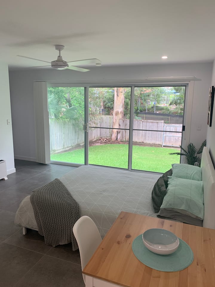 Tranquil Coorparoo Granny Flat - Brisbane