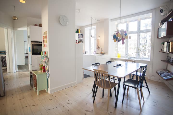 Large Family Friendly Apartment In Charming Area - Copenhaguen