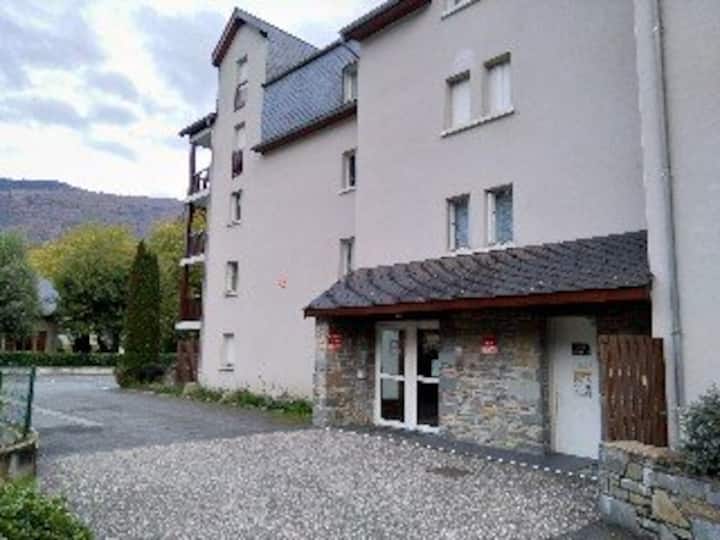 Apt Saint-lary Village, 6 Personnes, Tout à Pied - Pic du Midi