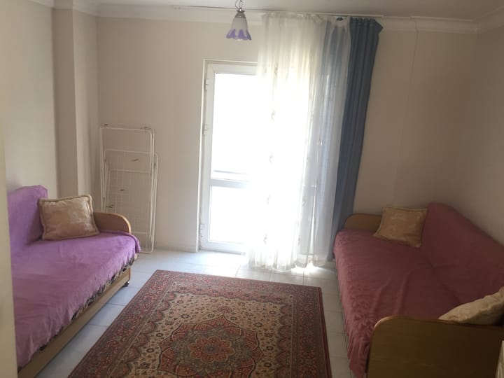 Merkezde Denize Yakın 1+1 1.kat Bahçeli Daire - Ayvalık