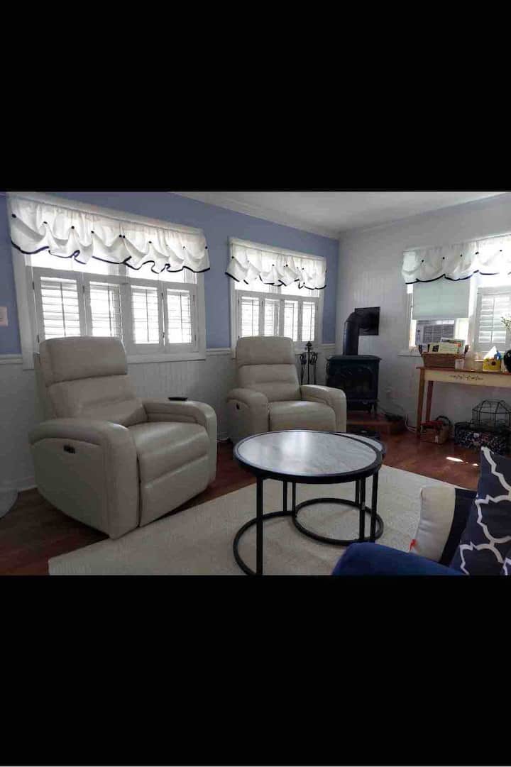 3 Bedroom Condo At Hampton Beach, On Quiet Street - Hampton Beach, NH