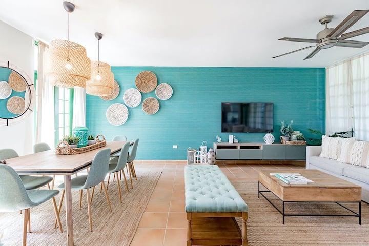 Villa Almendro, A Beachfront Villa - Dorado